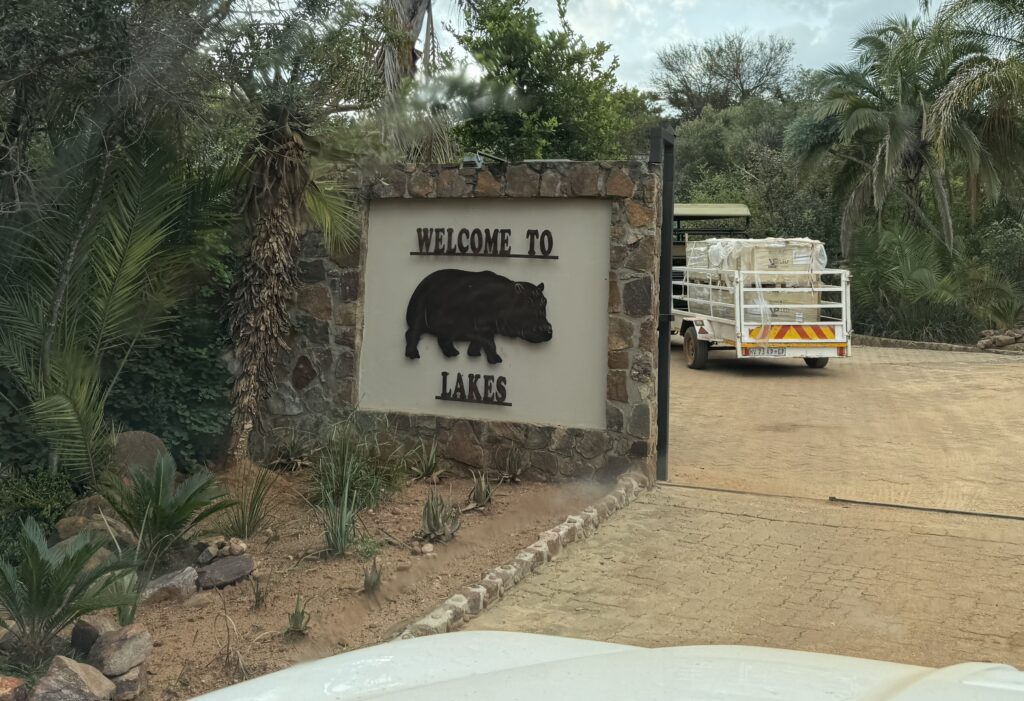 Hippo Lakes Luxury Safari Lodge: Cutting-Edge Visuals, a Stunning LED ...